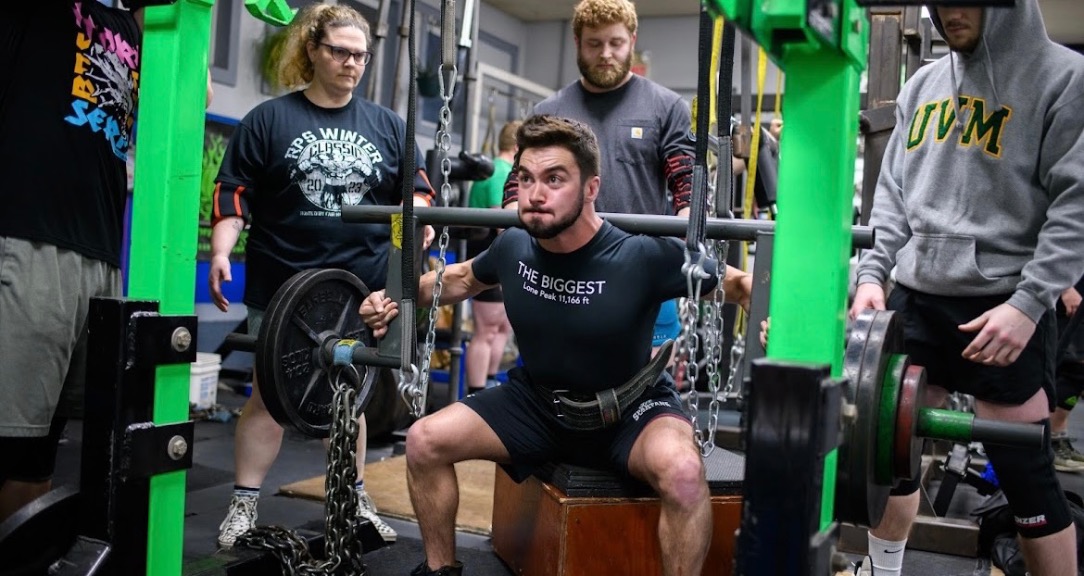 Correct squat pattern · BuildMuscle