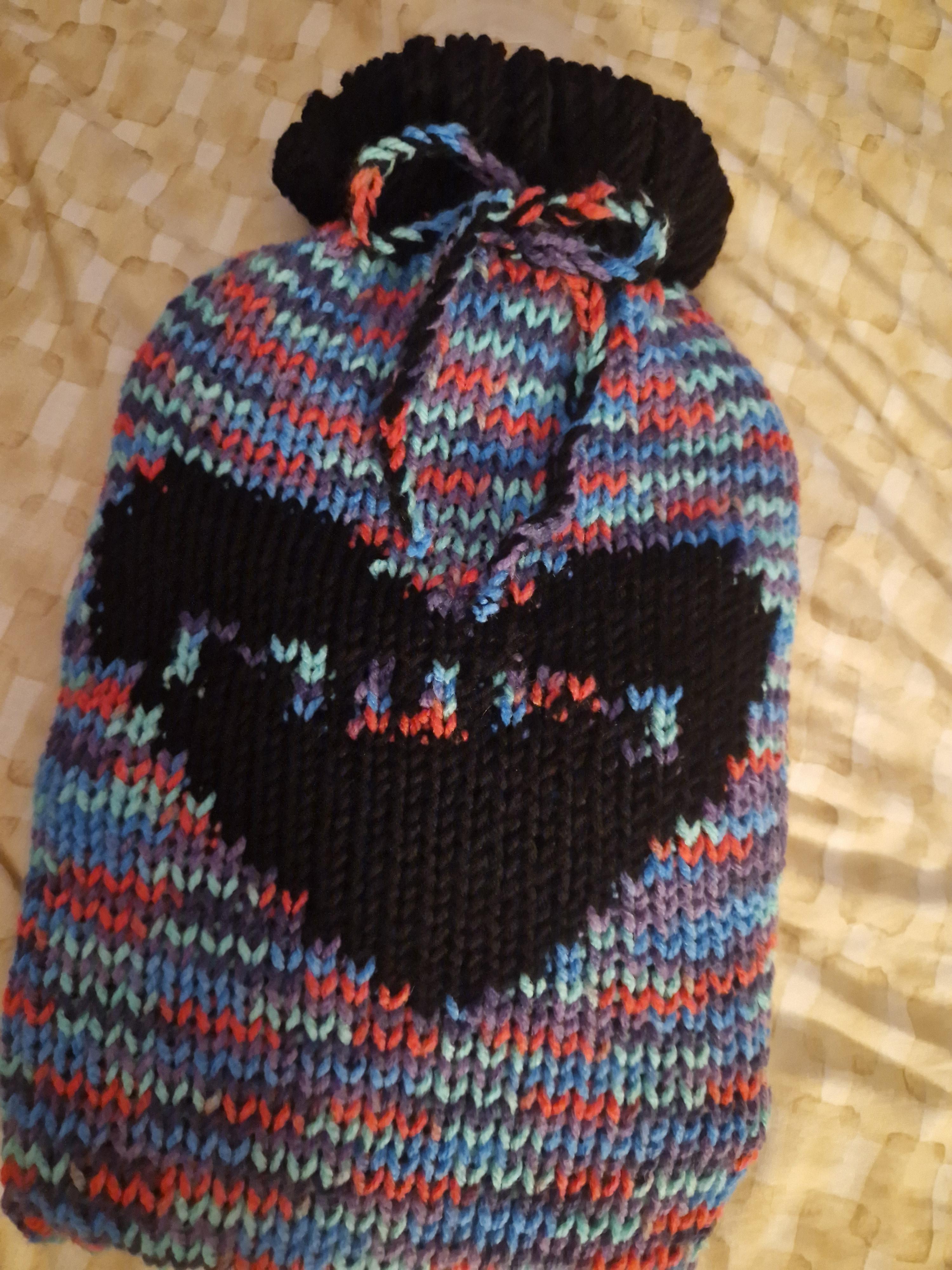 Hot waterbottle cover with color work · Circular Machine Knitting Addi