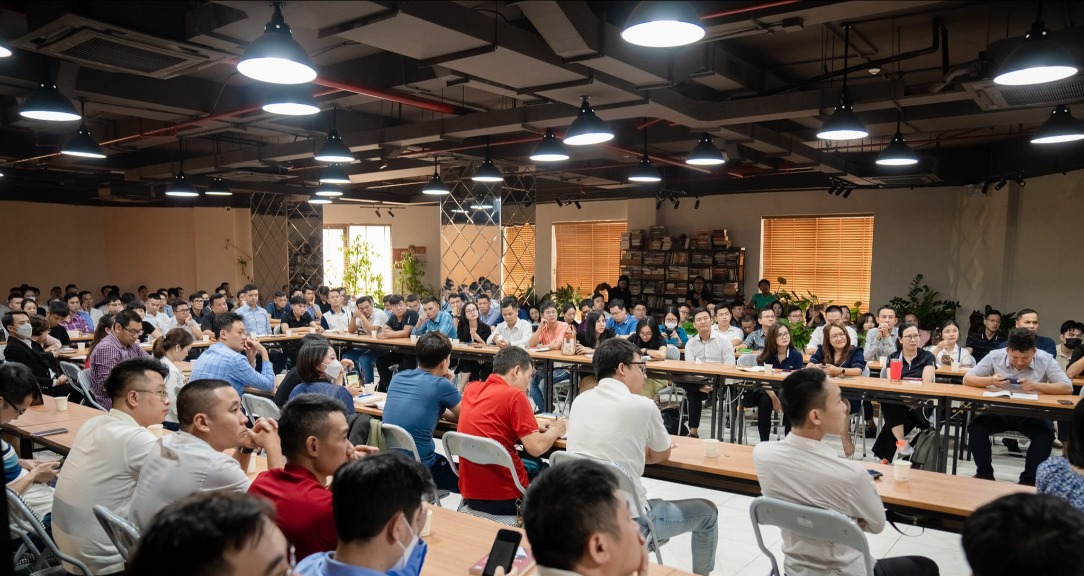 Thông báo đầu tiên · Học viện đào tạo pháp chế ICA