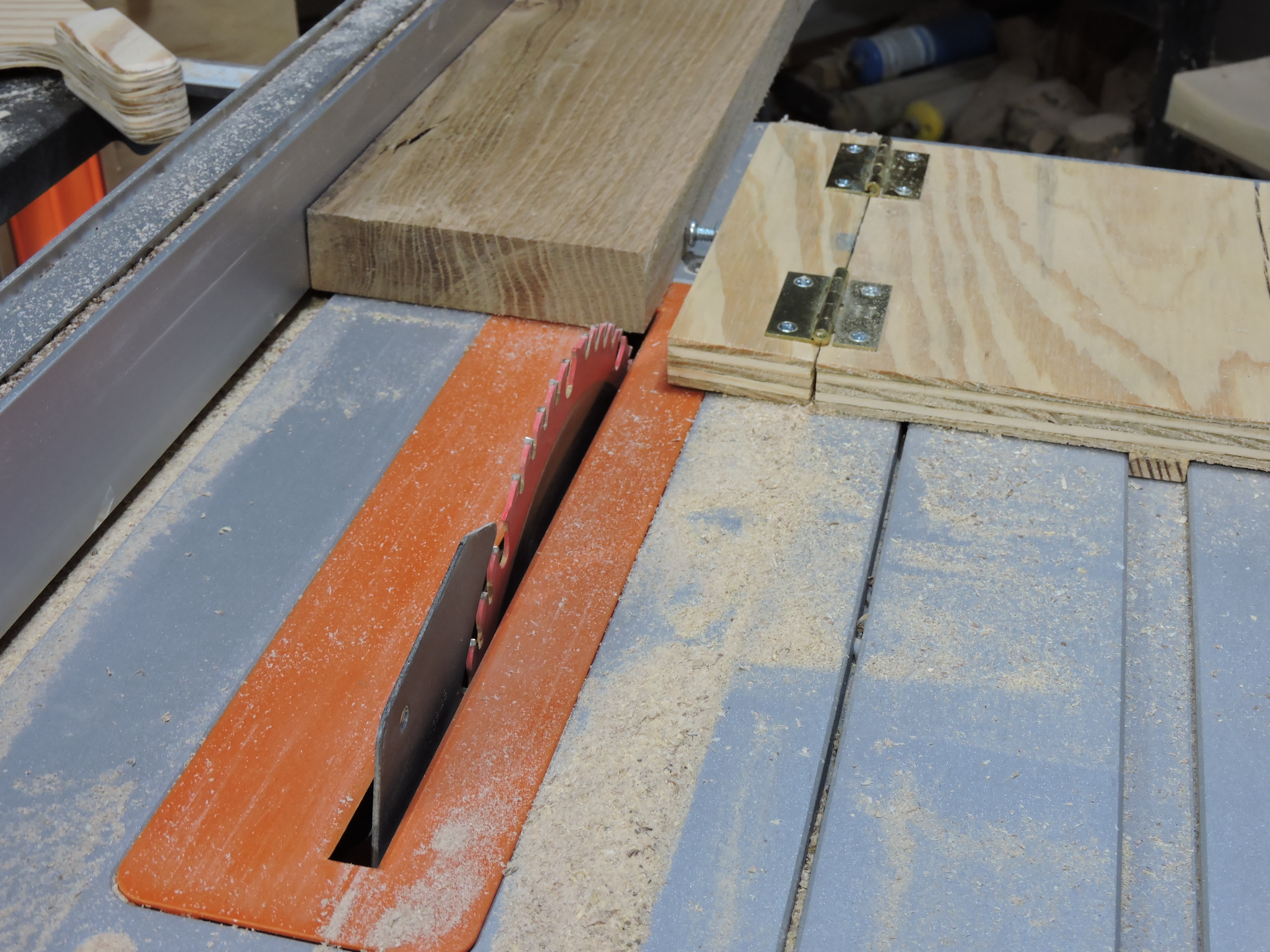 Table Saw Thin Strip Spacing Jig · Sawinery Woodworking Guild