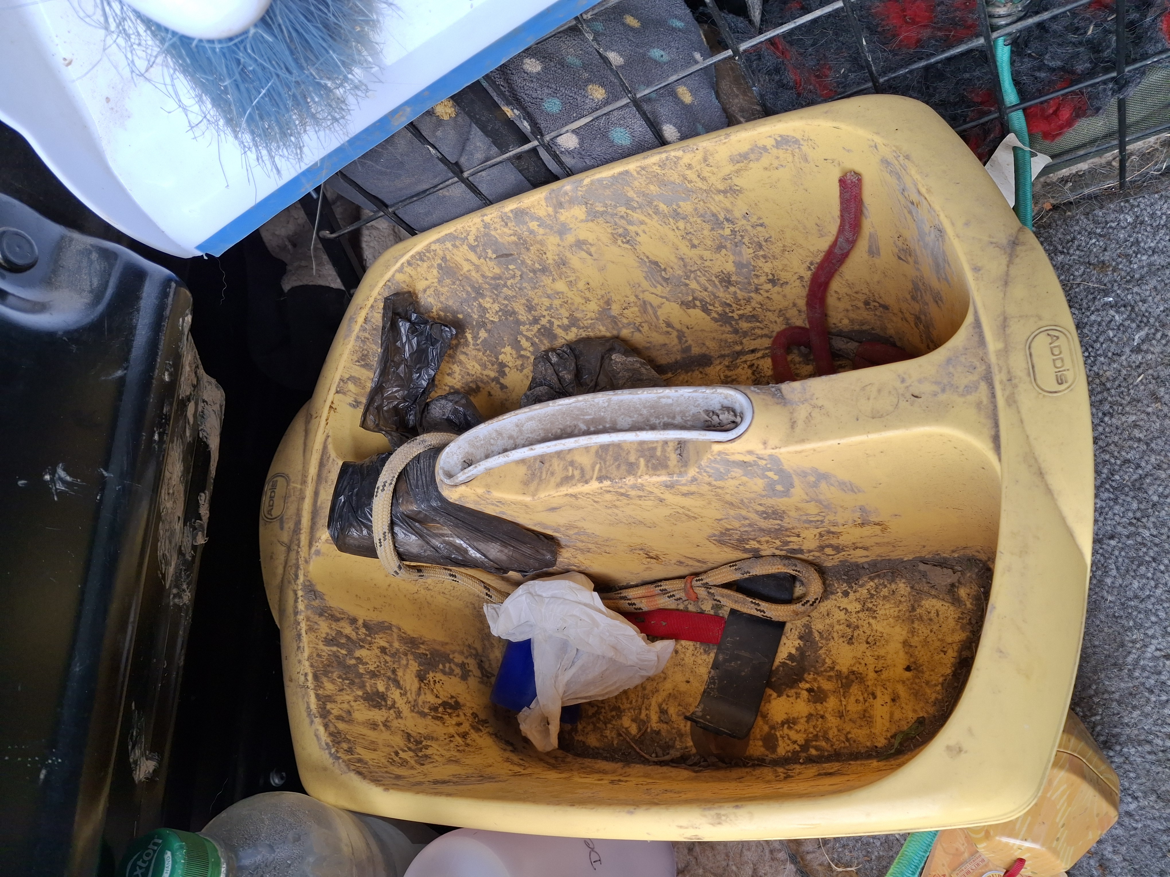 Muddy boot hack! · Skool Dogs ️