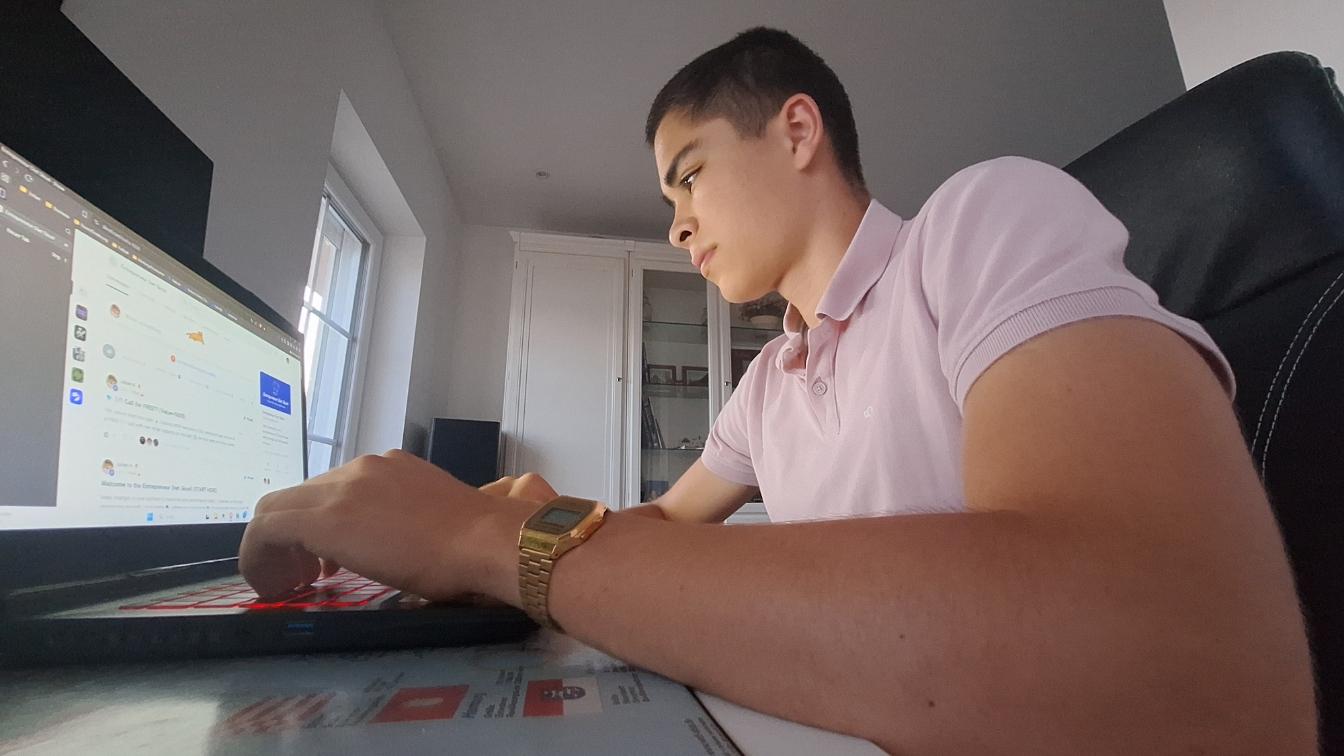 How to control your performance that it feels illegal · Community Builders