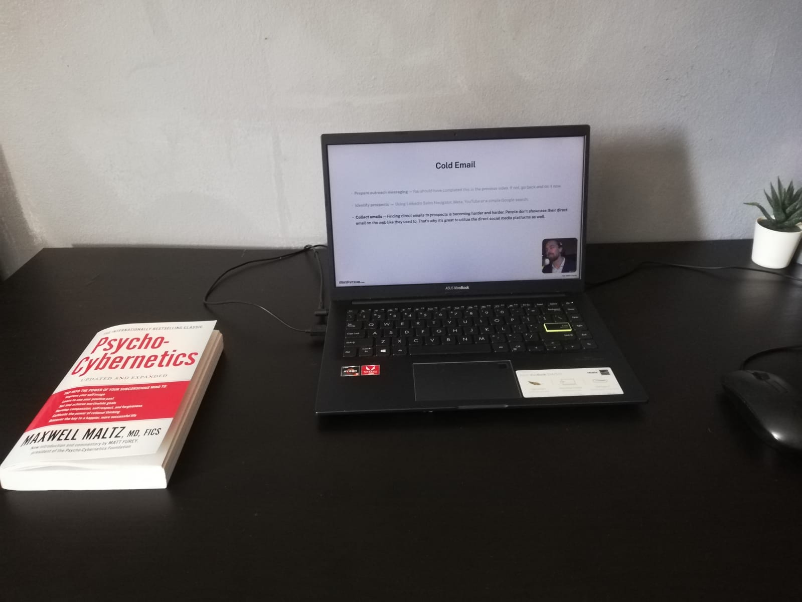 Hi everyone · Free SMMA Course